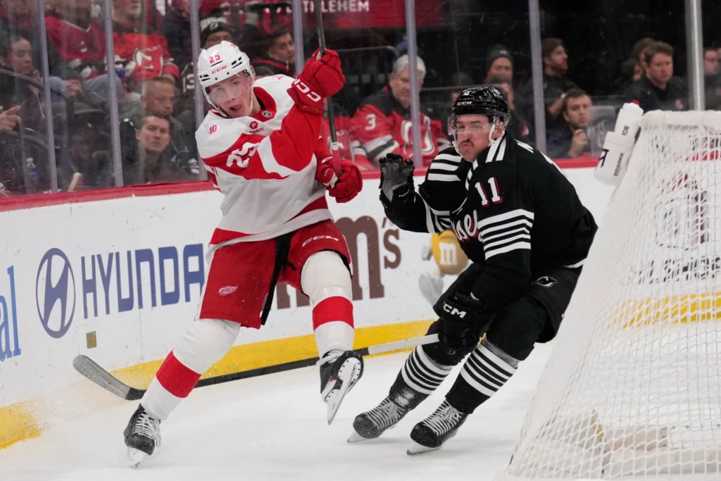 Behind Markström, Devils Hang On To Defeat Red Wings